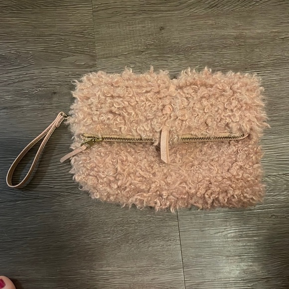 Universal Thread | Bags | Universal Thread Furry Blush Clutch | Poshmark